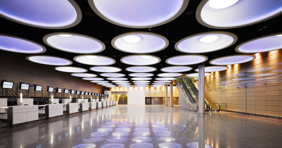 Check-in facilities — Studio Fractal — Architectural lighting design ...