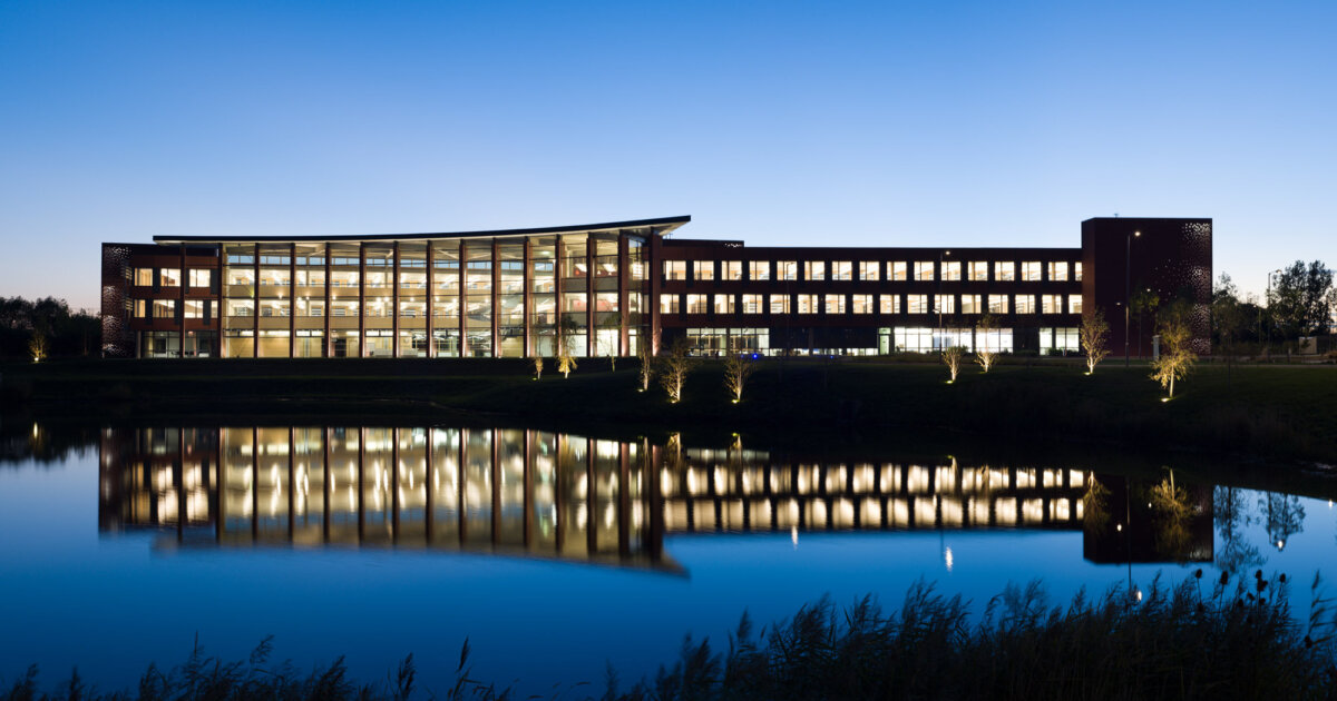 Hanson UK Headquarters — Studio Fractal — Architectural lighting design ...